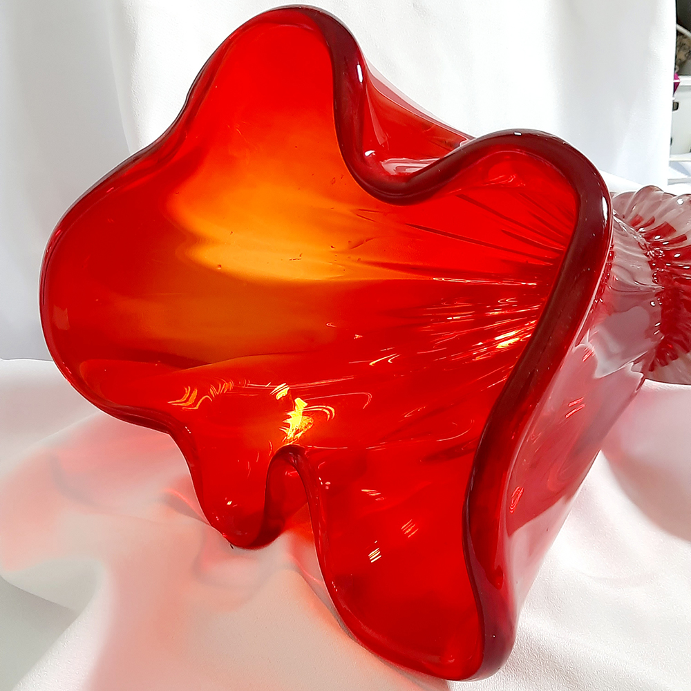 Red Hankerchief Style Vase