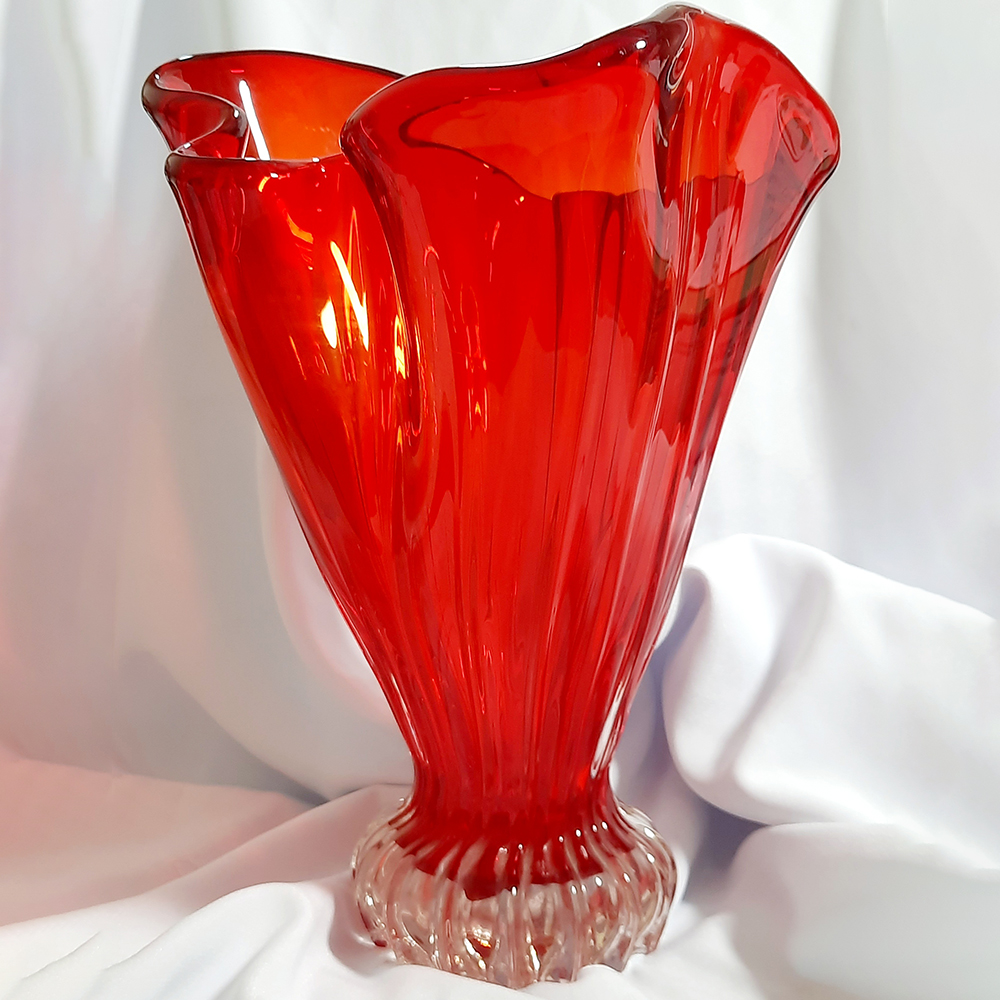 Red Hankerchief Style Vase